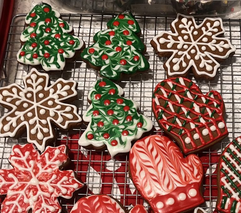 Class in Center Sandwich - Holiday Cookie Decorating with Ralph Watson ...